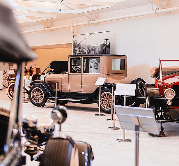 Car and Carriage Museum Guided Tour | 3 p.m. | The Frick Pittsburgh ...