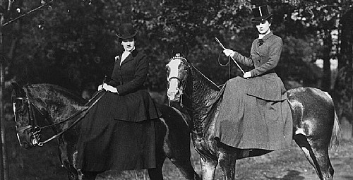 Spring Fashion | The Frick Pittsburgh